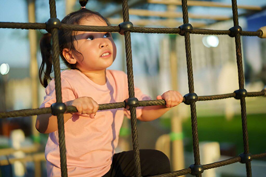 Benefits of Cargo Climbing Nets for Active Play - Sizes of Objects and ...